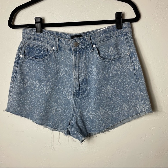 Simple Society | Shorts | Simple Society Sz 9 Womens High Rise Frayed ...